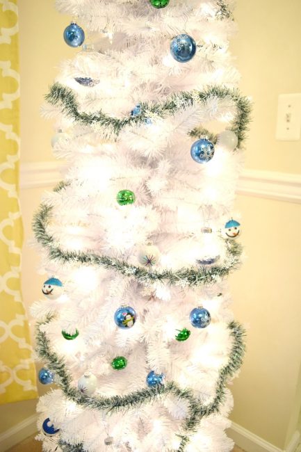 White Christmas Tree & Treetopia $100 Giveaway