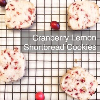 Christmas Spritz Cookies - momhomeguide.com